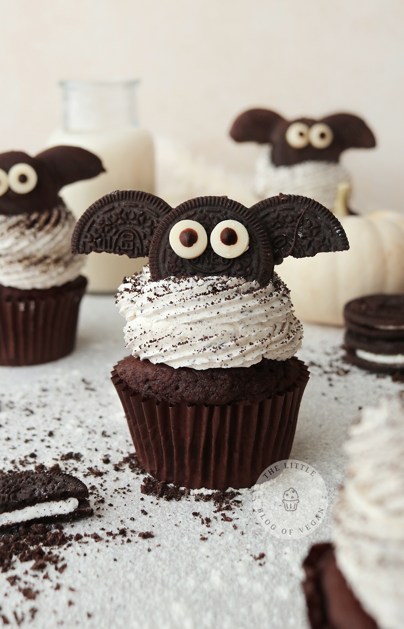 Vegan Oreo Bat Cupcakes - The Little Blog Of Vegan