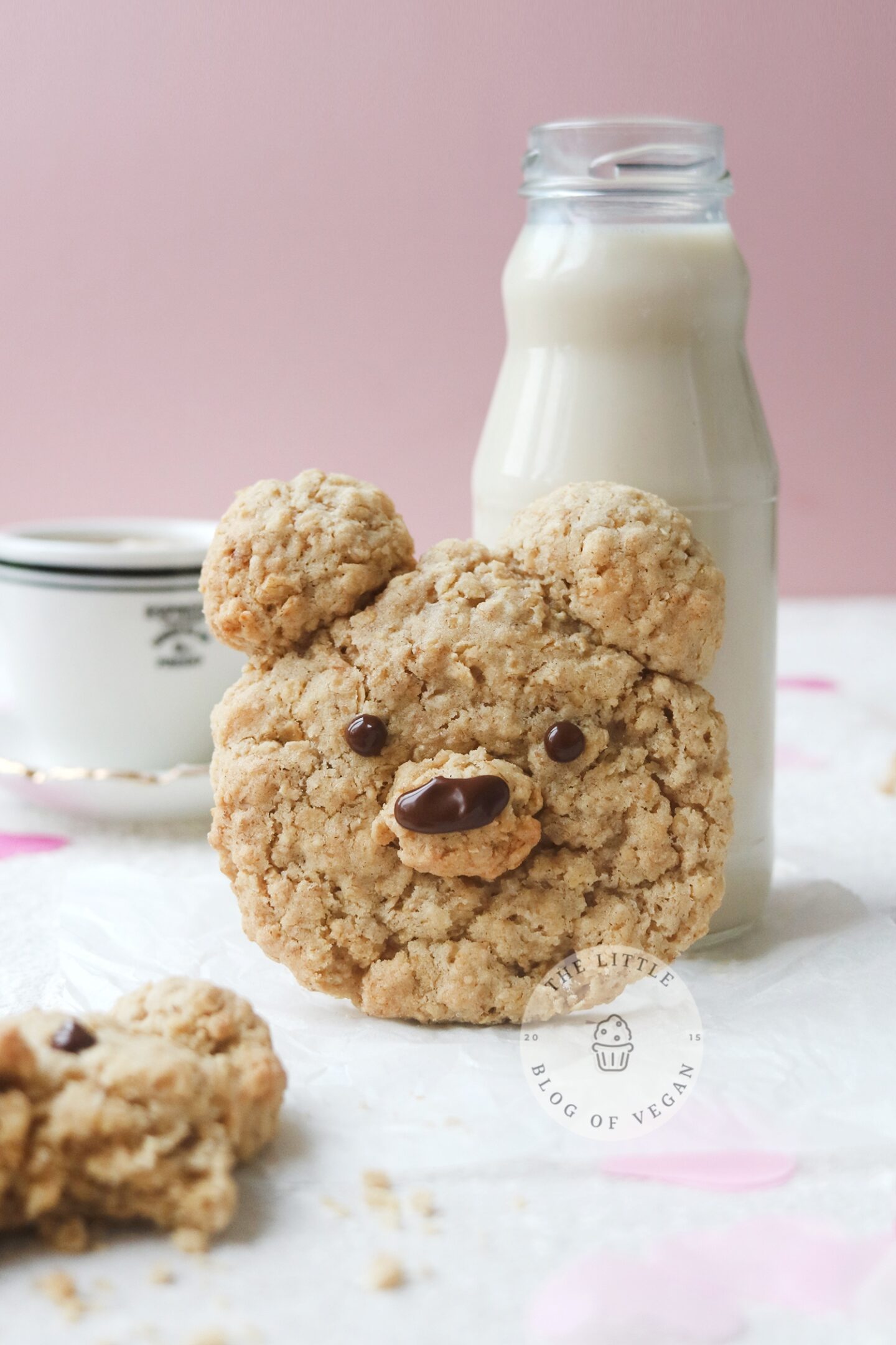 Vegan Oatmeal Bear Cookies - The Little Blog Of Vegan