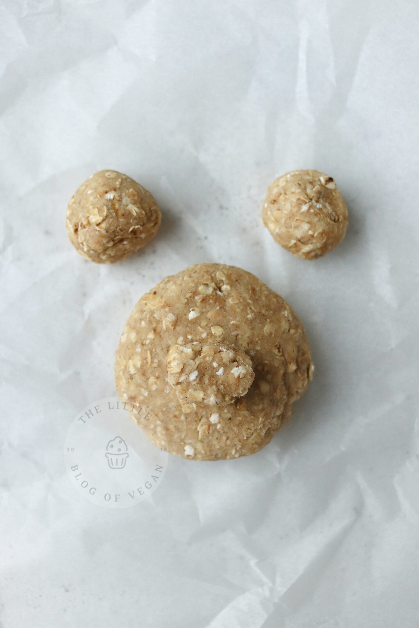 Vegan Oatmeal Bear Cookies - The Little Blog Of Vegan