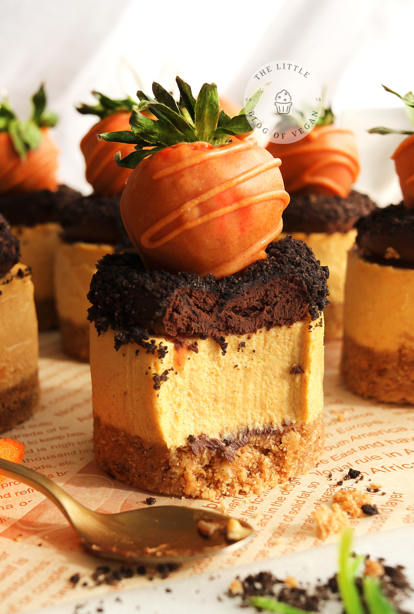 Mini No-Bake Carrot Cake Cheesecakes - The Little Blog Of Vegan