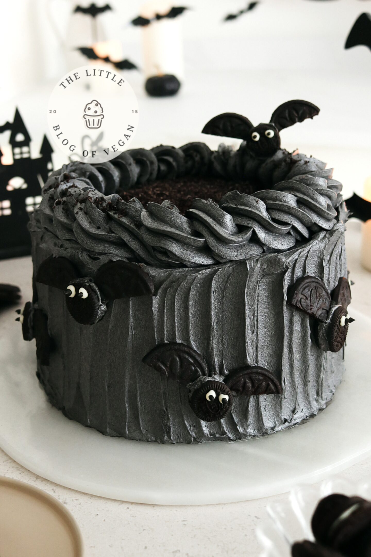 Vegan Oreo Bat Cake: Delicious and Fun - The Little Blog Of Vegan