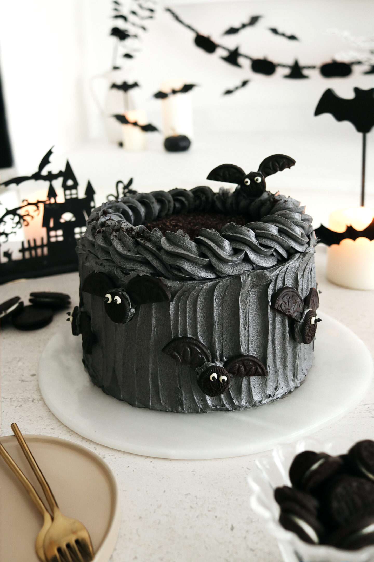 Vegan Oreo Bat Cake: Delicious and Fun - The Little Blog Of Vegan