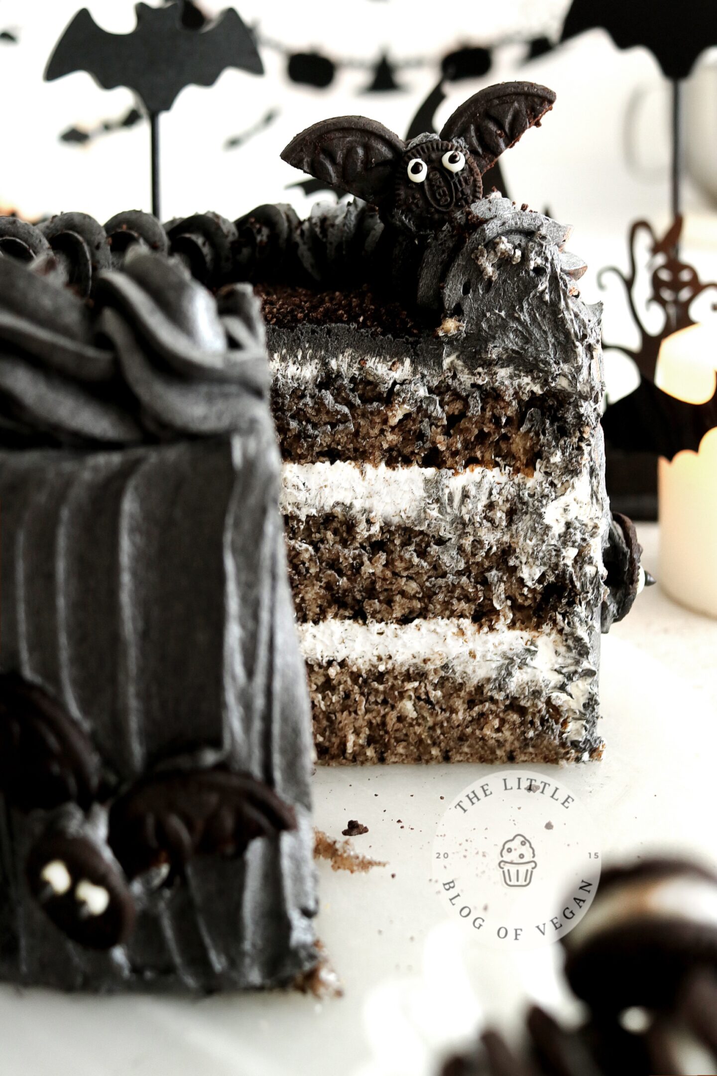 Vegan Oreo Bat Cake: Delicious and Fun - The Little Blog Of Vegan