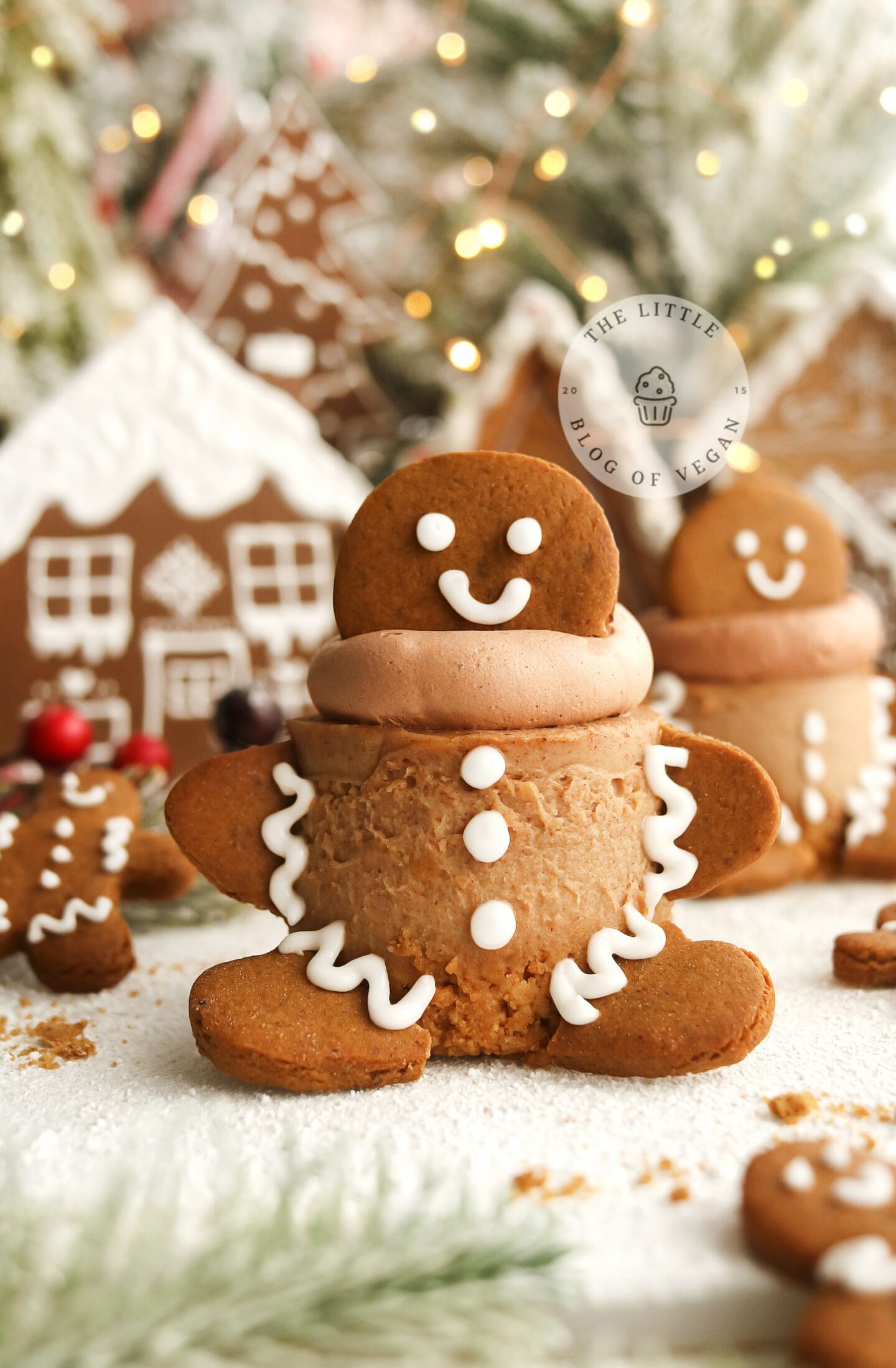 Mini No-Bake Gingerbread Cheesecakes - The Little Blog Of Vegan