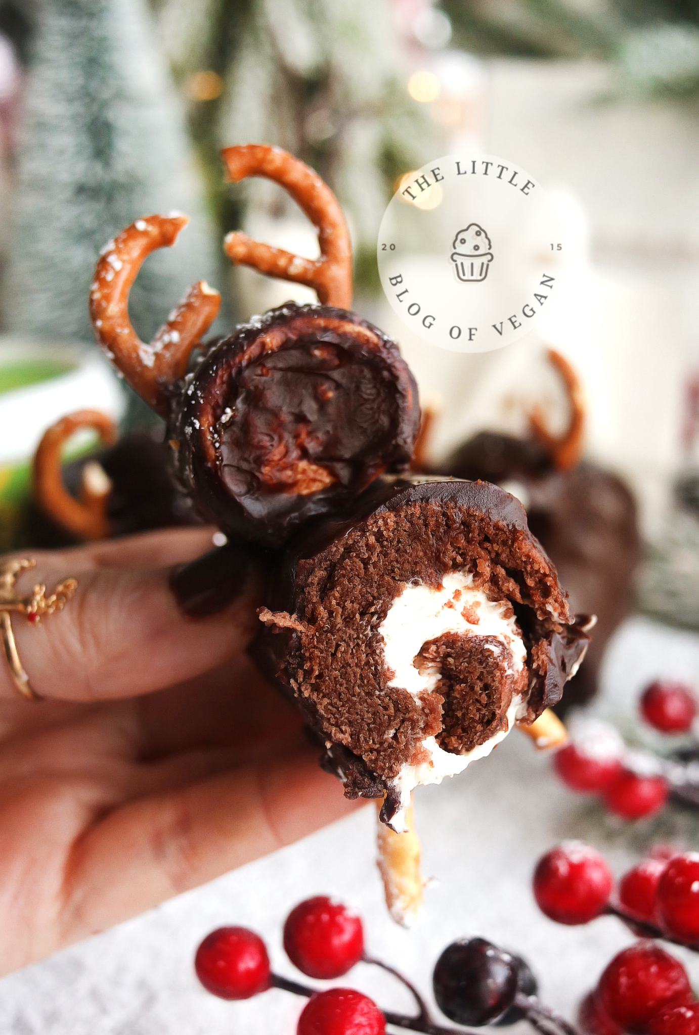 Mini Vegan Reindeer Yule Logs - The Little Blog Of Vegan