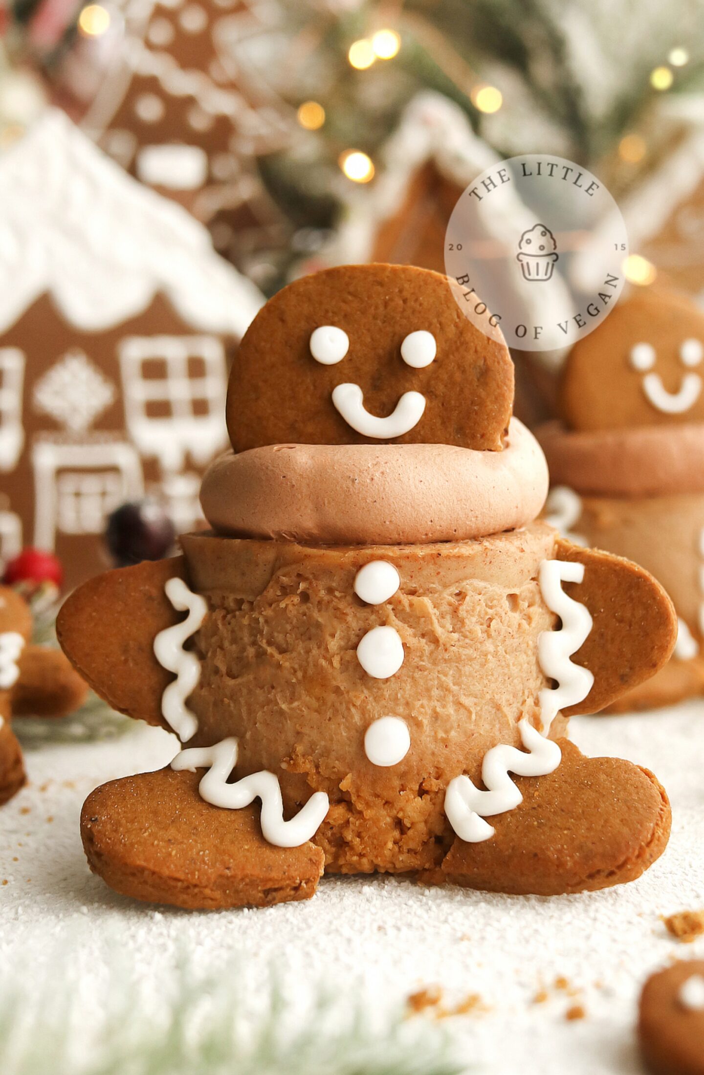 Mini No-Bake Gingerbread Cheesecakes - The Little Blog Of Vegan