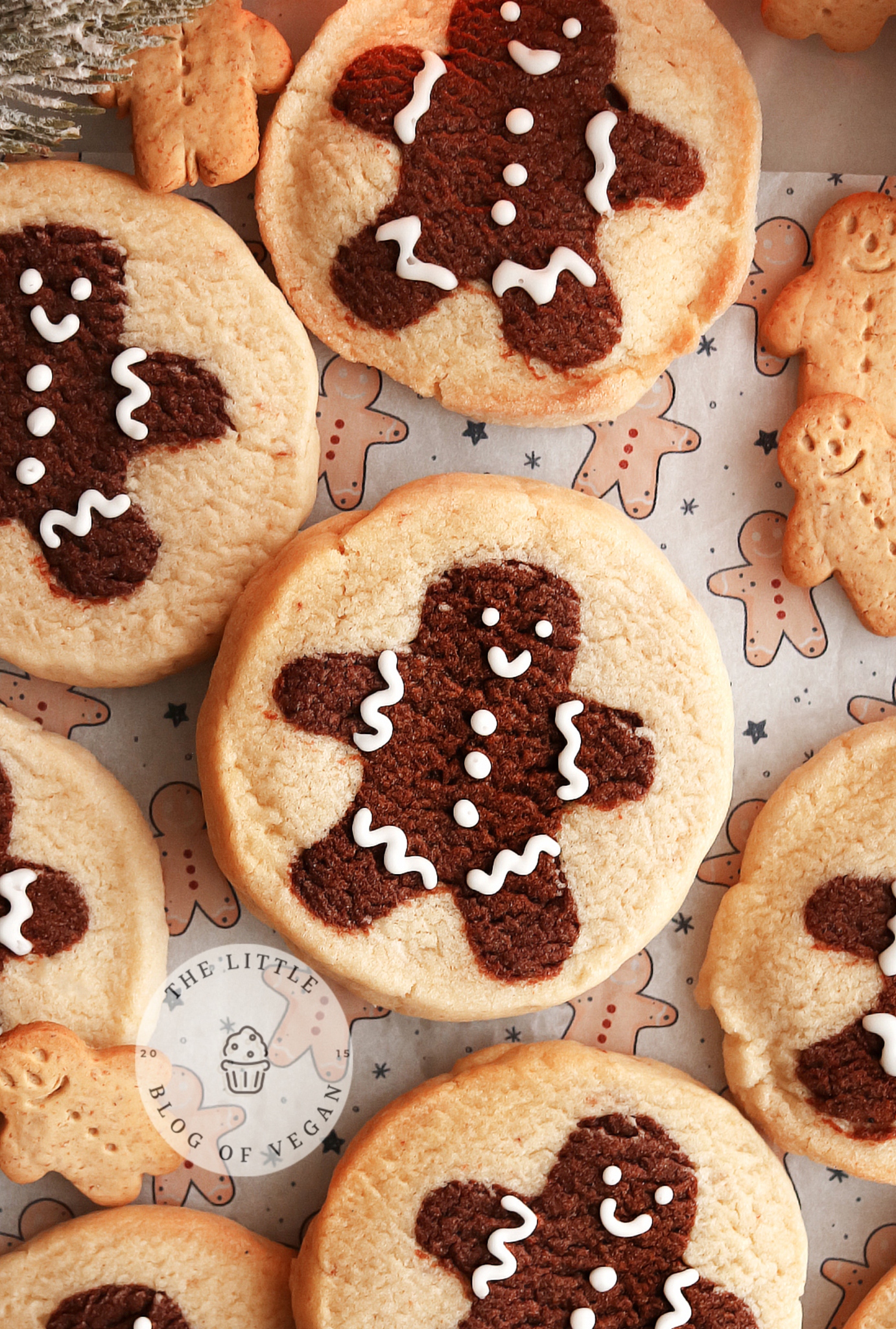 Vegan Gingerbread Sugar Cookies - The Little Blog Of Vegan