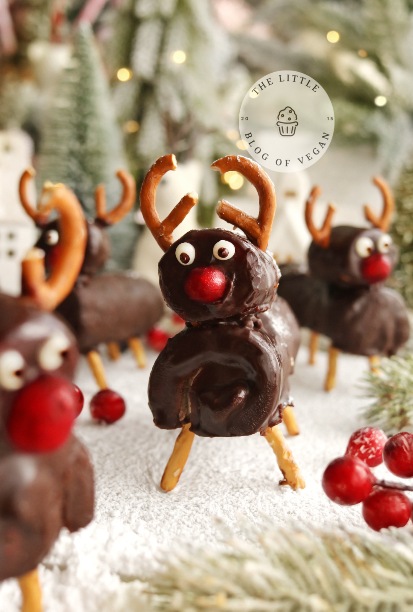 Mini Vegan Reindeer Yule Logs - The Little Blog Of Vegan